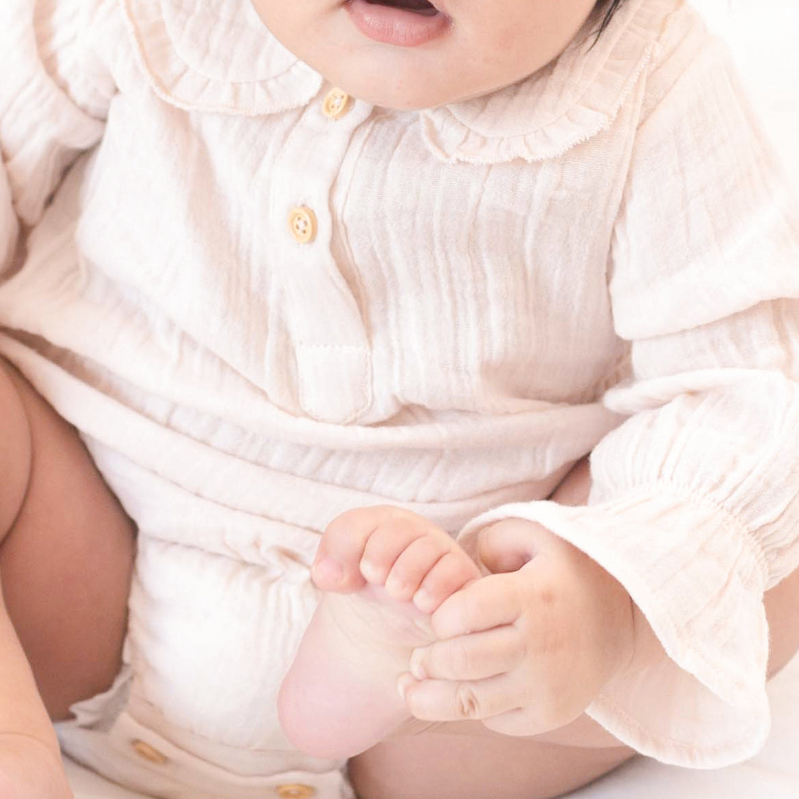 Moonbabe frilled collar romper – TheFirstFeather